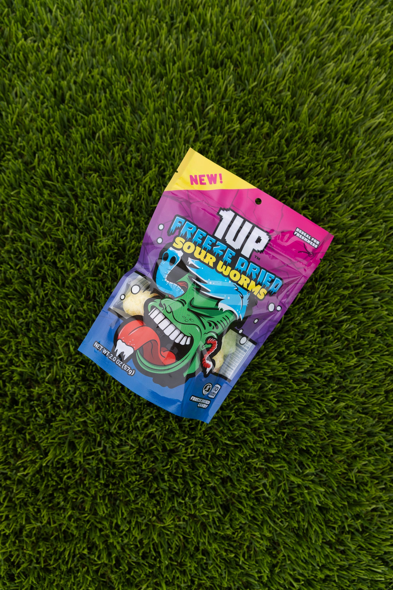 Freeze Dried Sour Worms – 1UP Candy